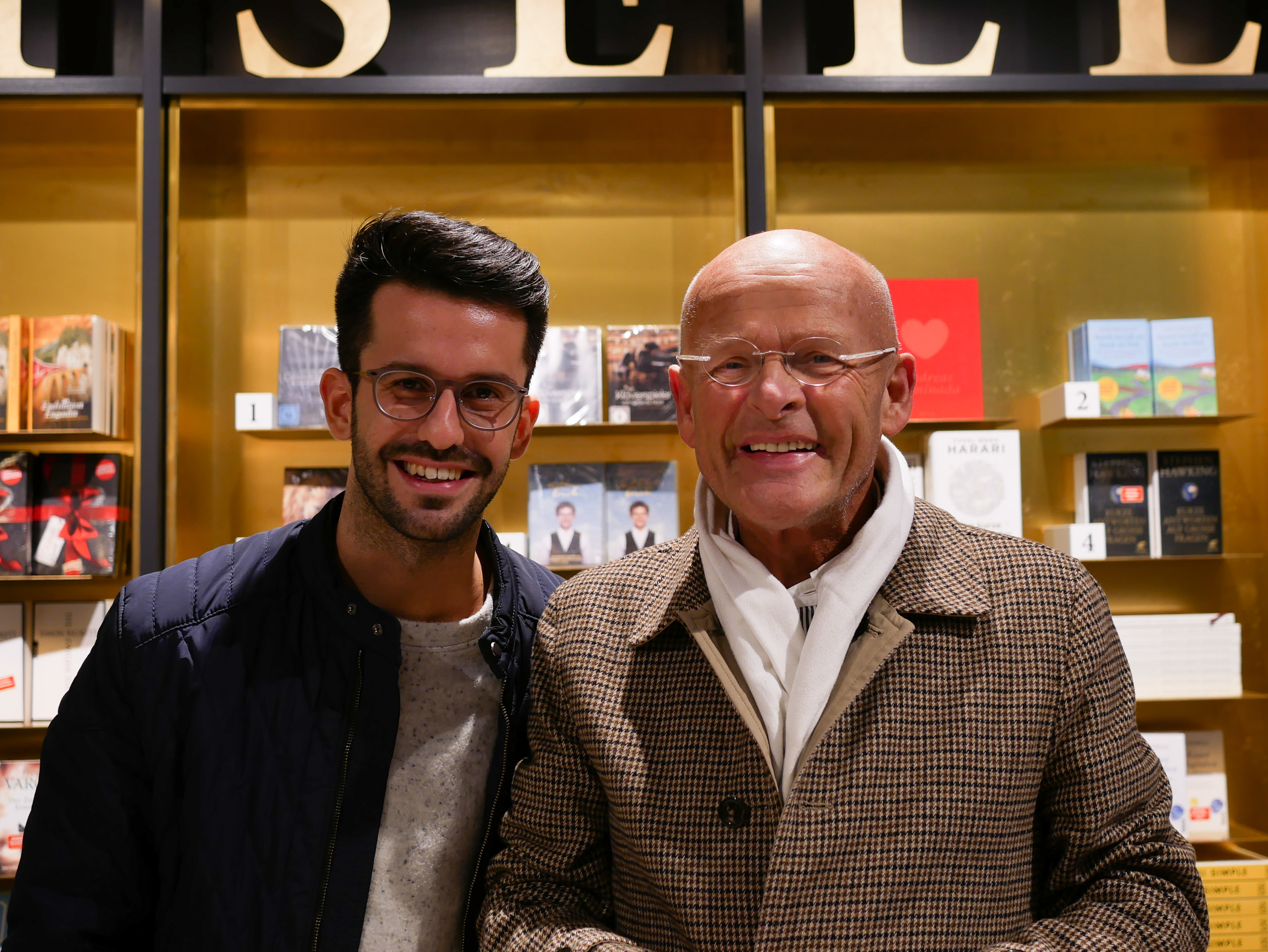 Book Signing Basel – Dutch Aperture