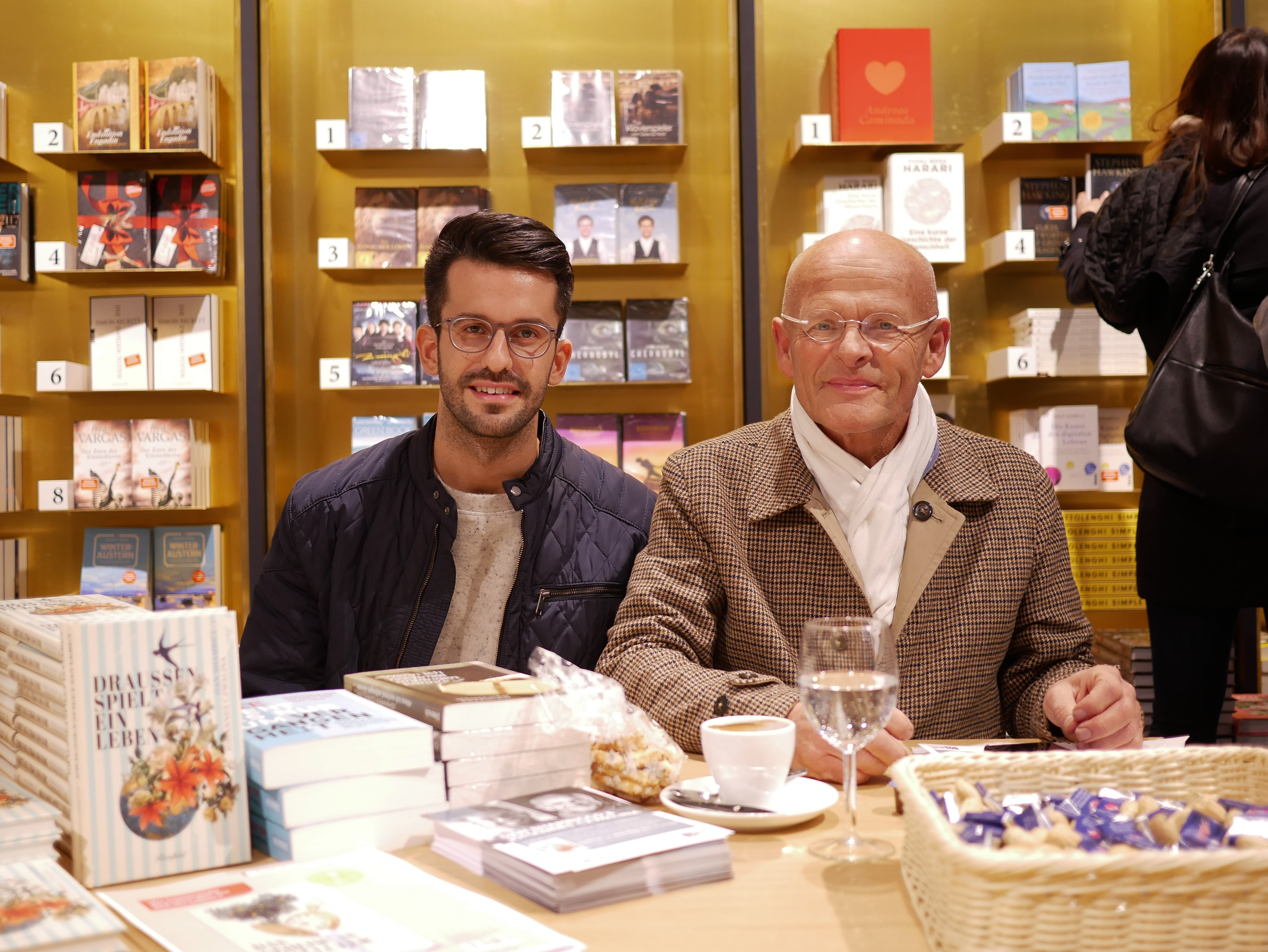 Book Signing Basel – Dutch Aperture