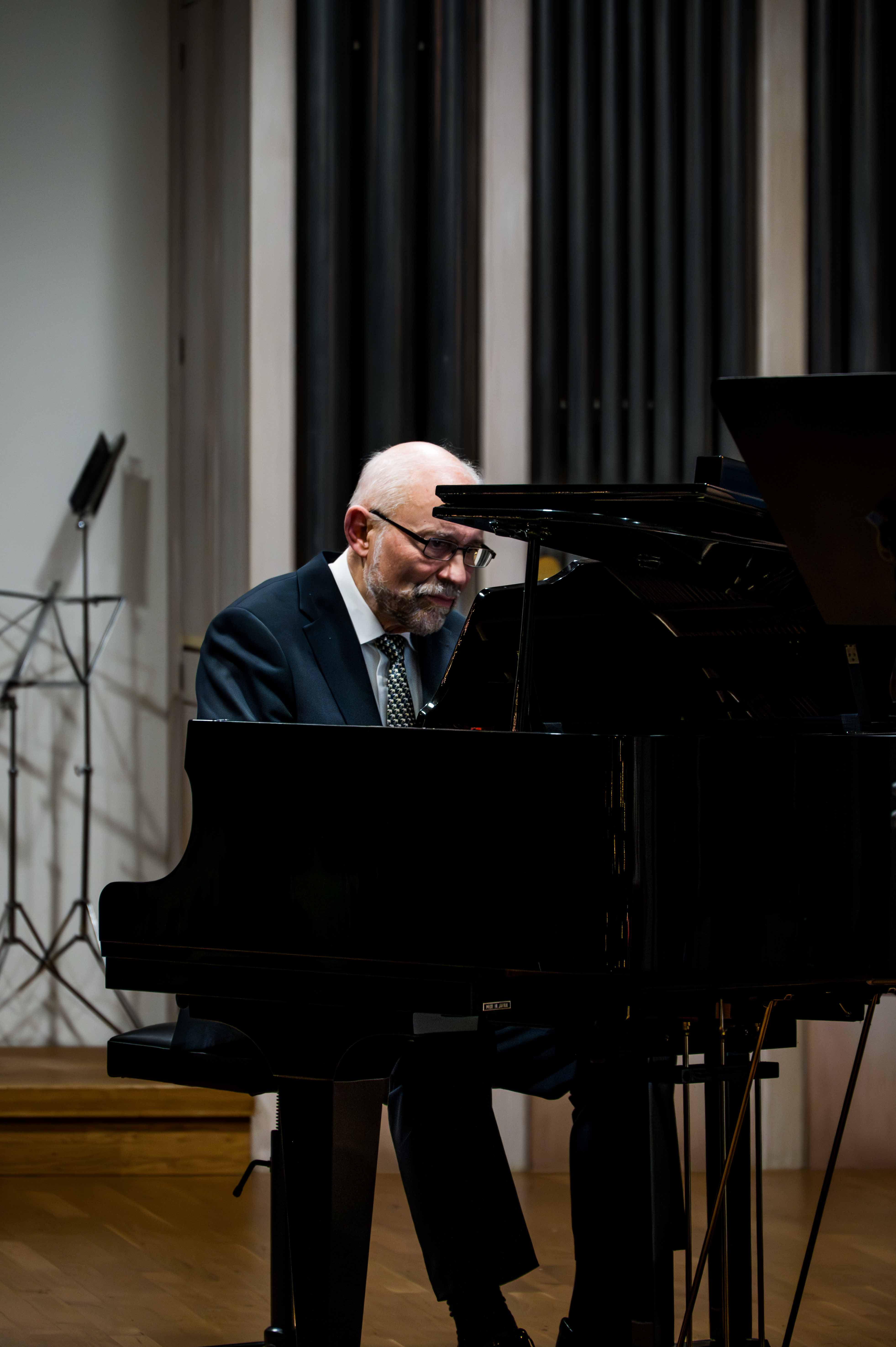 With a song in my heart: Gordon Schultz, Cheyne Davidson and Melissa ...